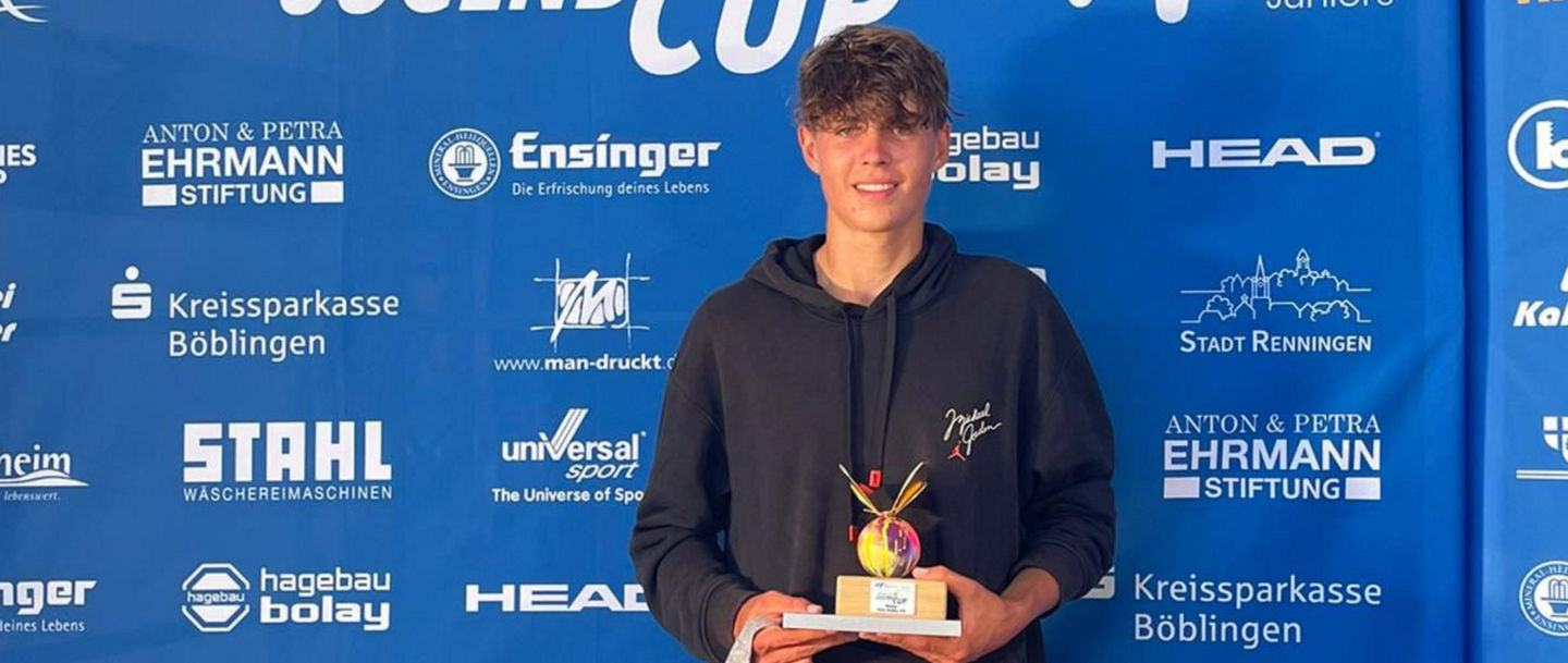 Tom Sickernberger gewinnt J200-Turnier